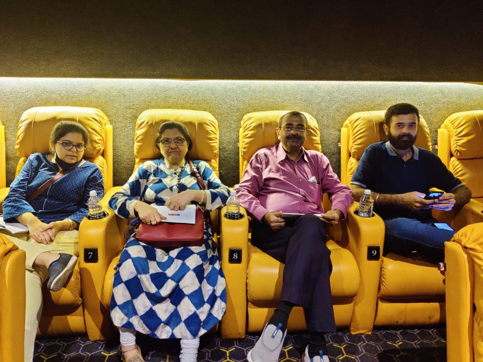 One Idiot Movie Show - Arihant Finstocks